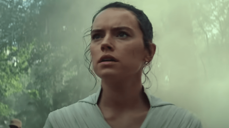 New Star Wars Trilogy Will Allegedly Feature Daisy Ridley's Rey As Obi ...
