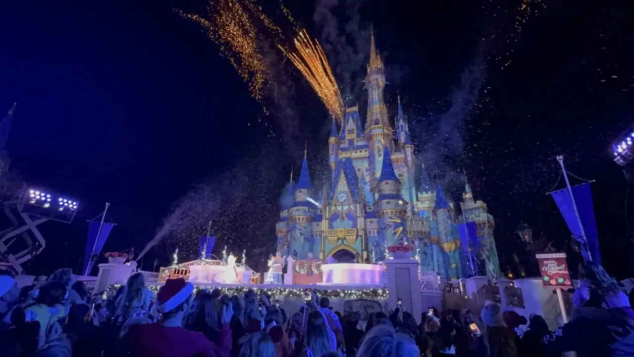 Massive Power Outage Shuts Down Magic Kingdom as Walt Disney World's ...